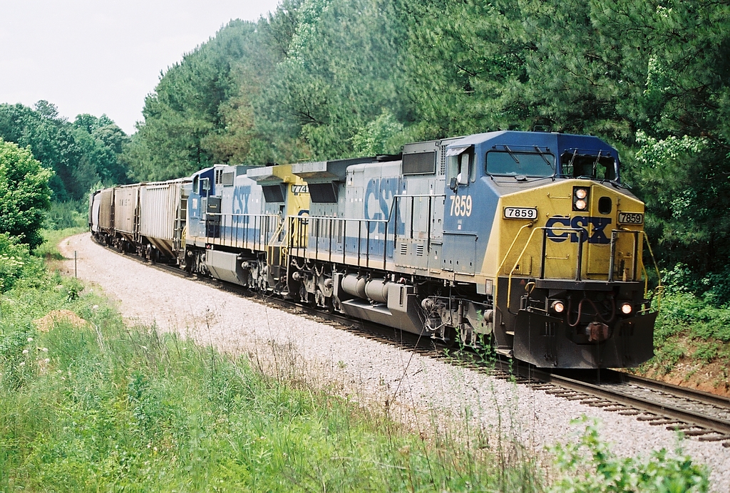 CSX 7859 NB on 5/26/04